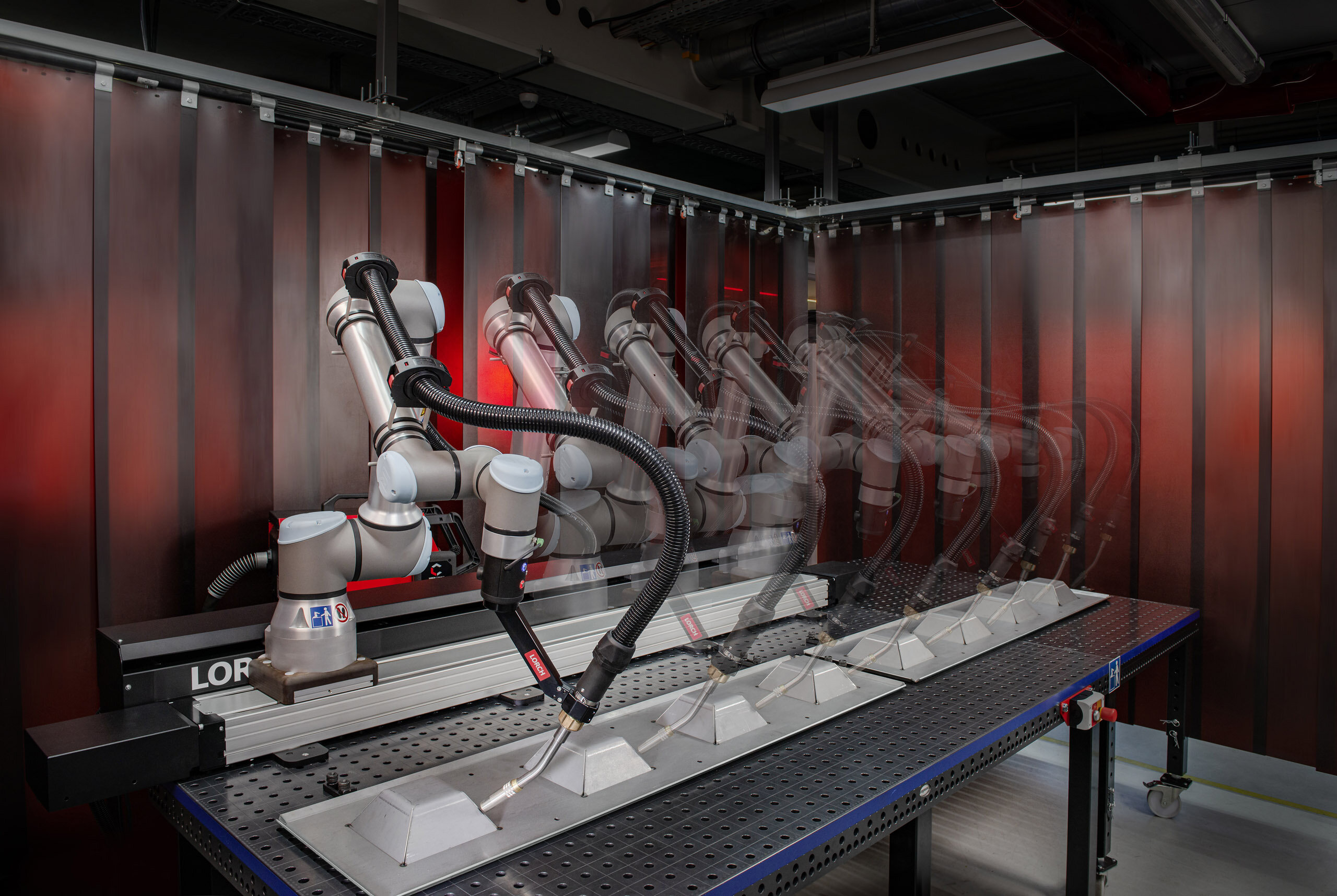 Lorch linear axis: more workspace and maximum freedom in cobot welding.