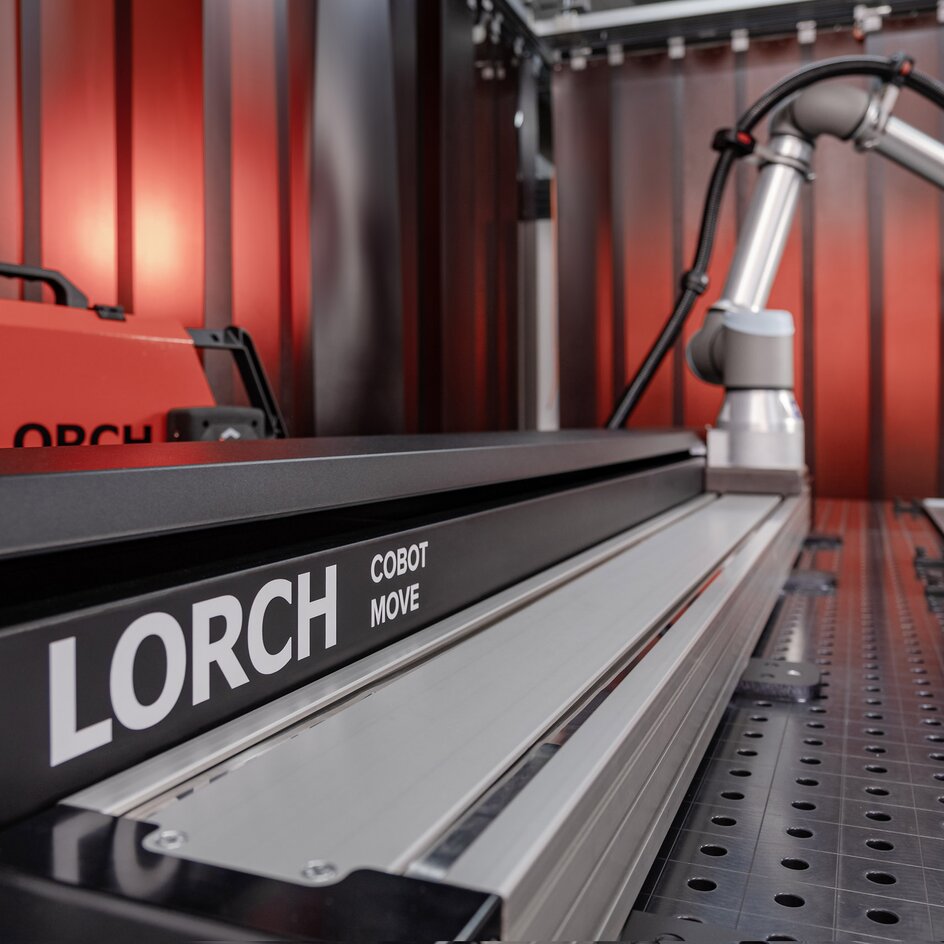 Lorch linear axis: more workspace and maximum freedom in cobot welding.